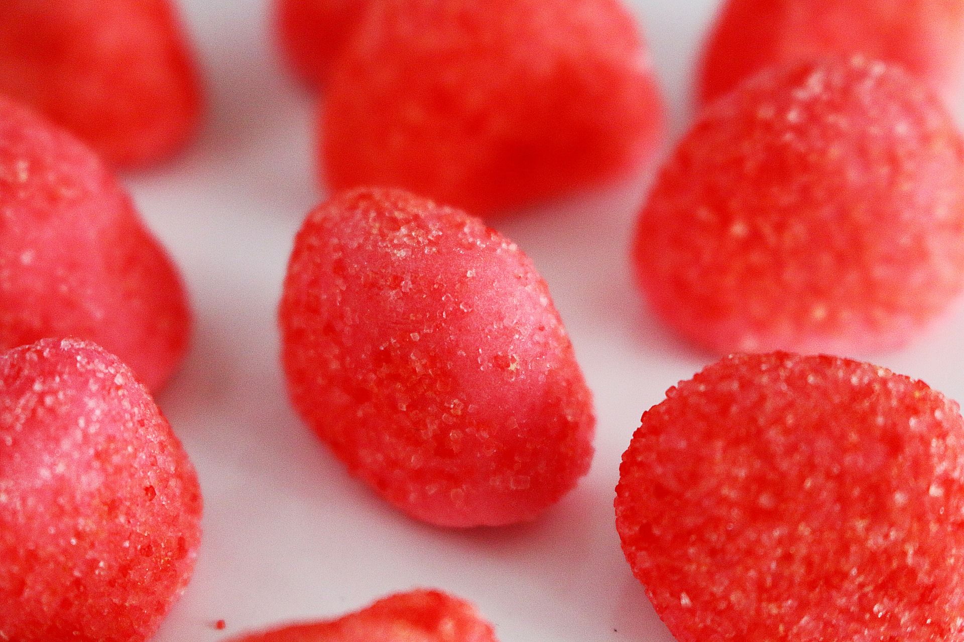 Haribo lance une bougie à la Fraise Tagada • FUN Radio