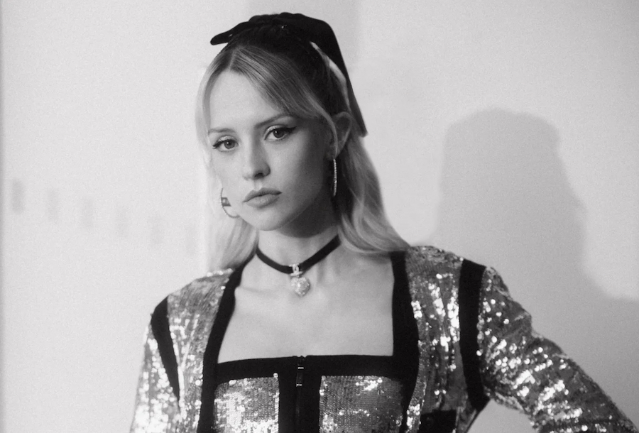 Angèle annonce un nouvel album! • FUN Radio