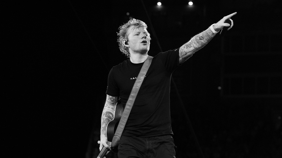 Ed Sheeran a offert un énorme cadeau à un petit garçon pour son ...